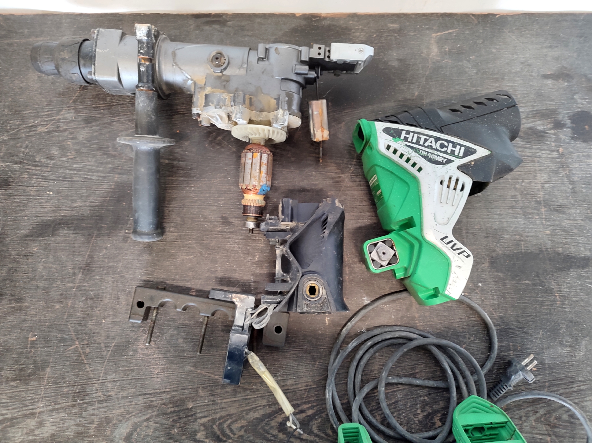 HITACHI - PERFORATEUR BURINEUR DH 40 MRY - Rennes | Alcopa Auction