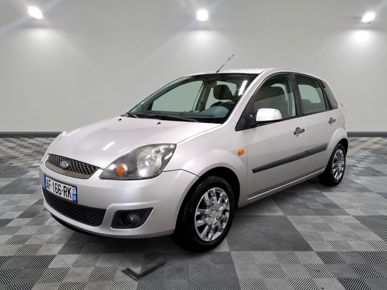 FORD FIESTA - FIESTA 1.3I GHIA | Alcopa Auction