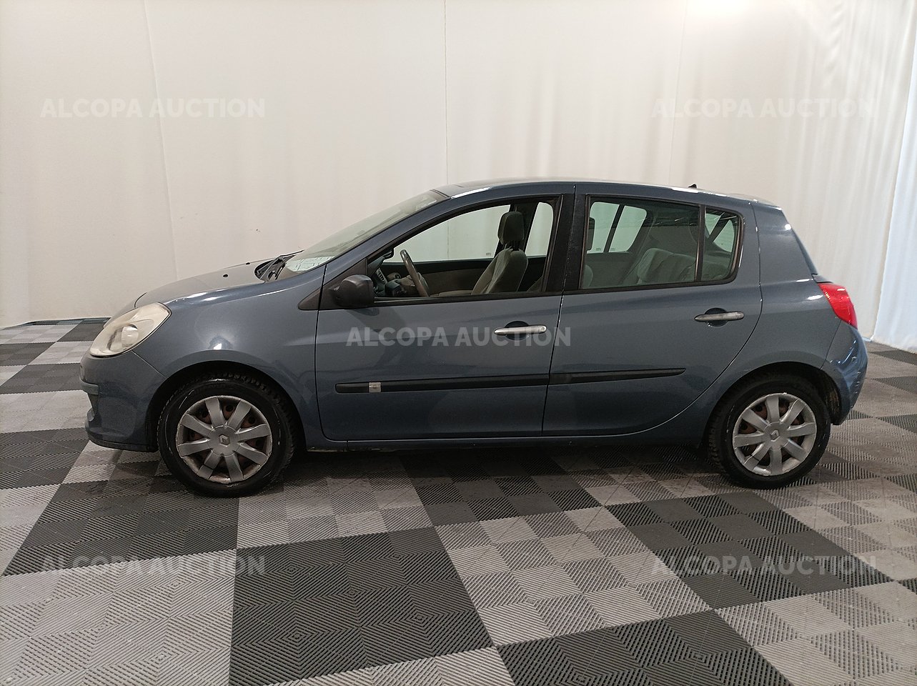 RENAULT CLIO III - CLIO 1.5 DCI 85 ECO2 PRIVILEGE - Marseille | Alcopa ...
