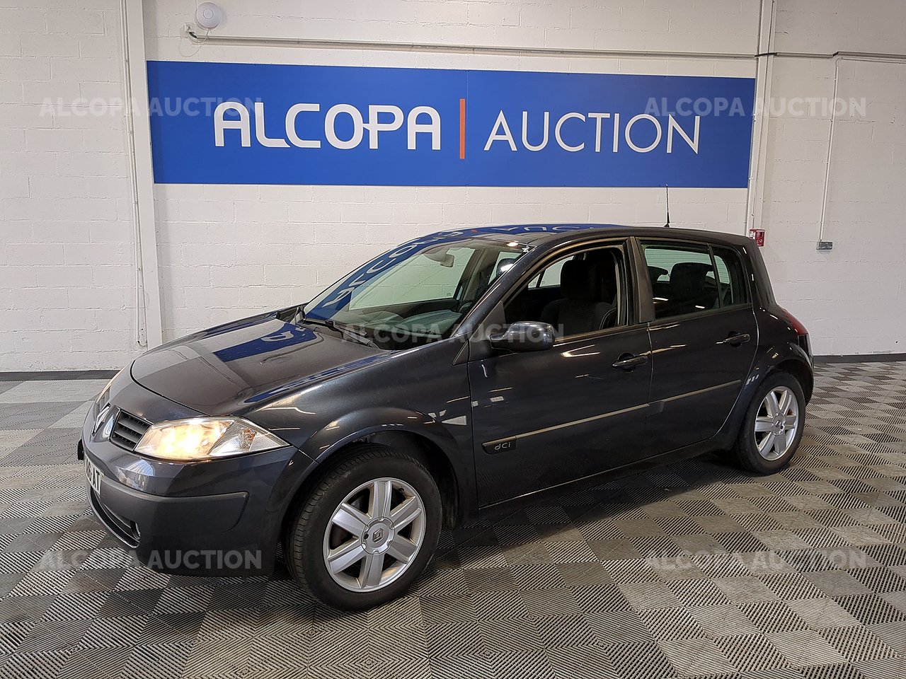 RENAULT MEGANE II BERLINE - MEGANE II 1.5 DCI 85 EXPRESSION | Alcopa ...
