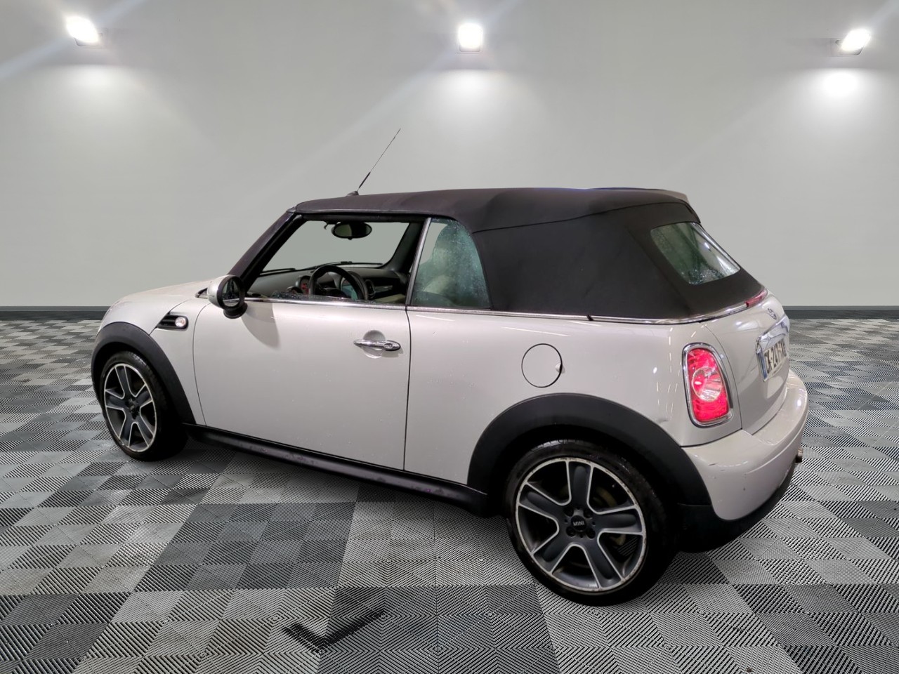 MINI MINI CABRIOLET R57 - CABRIOLET D 112 CH COOPER PACK RED HOT CHILI ...
