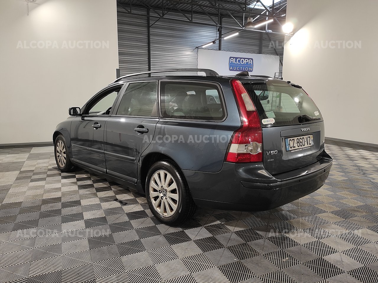 VOLVO V50 - V50 2.0D - 7CV SPORT - Nancy | Alcopa Auction